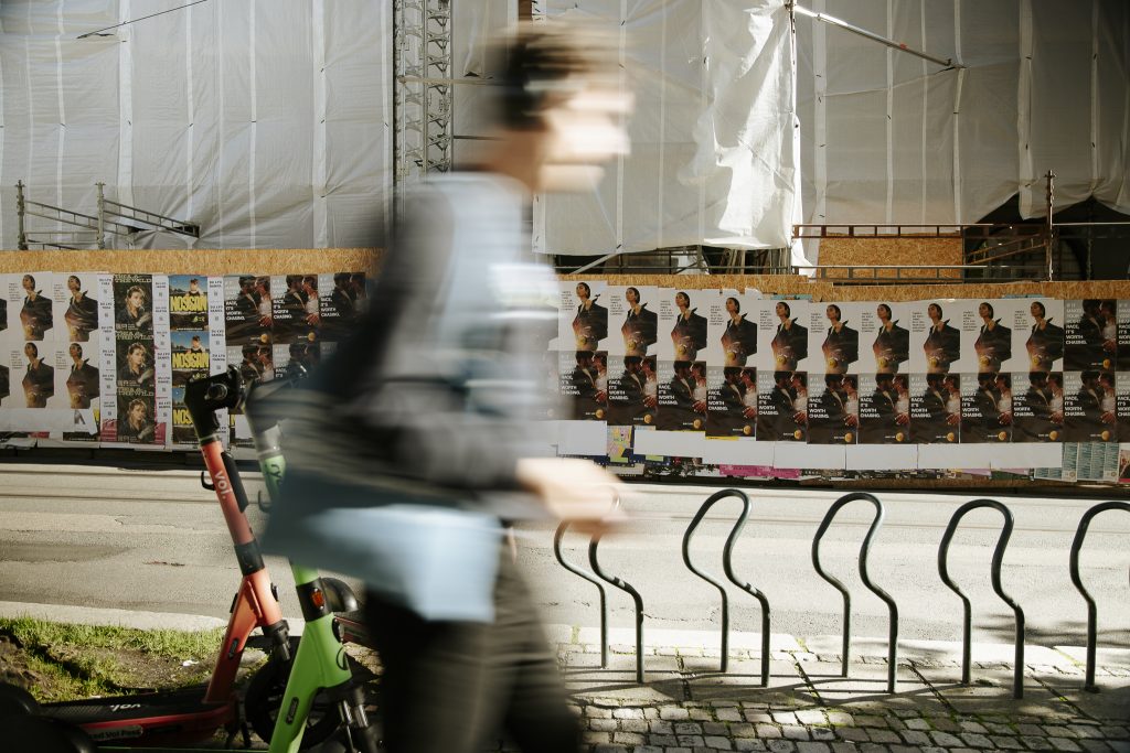 Guerrilla Marketing: Tactics and Inspiring Examples - Paper Trails